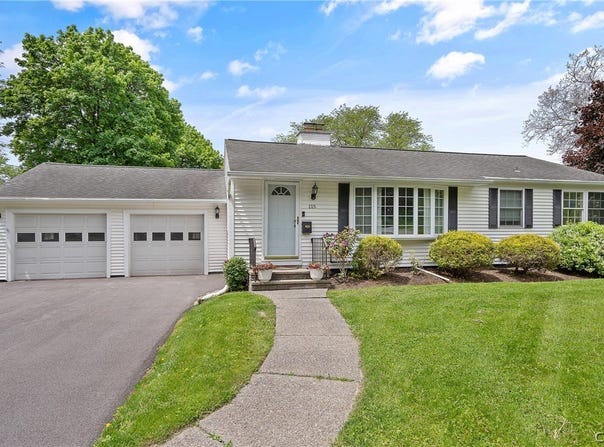 115 Mansfield Drive, Camillus, NY 13031 House for Sale - realestate.com.au