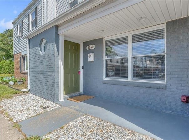 3250 Saxon Place, Virginia Beach, VA 23453 Townhouse for Sale ...