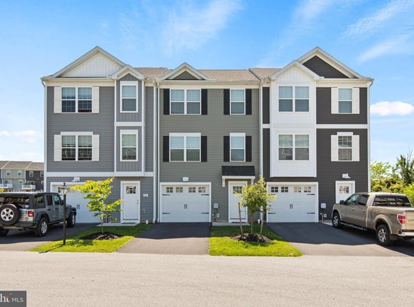 2802 PINEWOOD LN, HARRISBURG, PA 17110 Townhouse for Rent - realestate ...