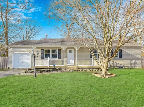 12 Patchogue Holbrook Road, Ronkonkoma, NY 11779 House for Sale ...