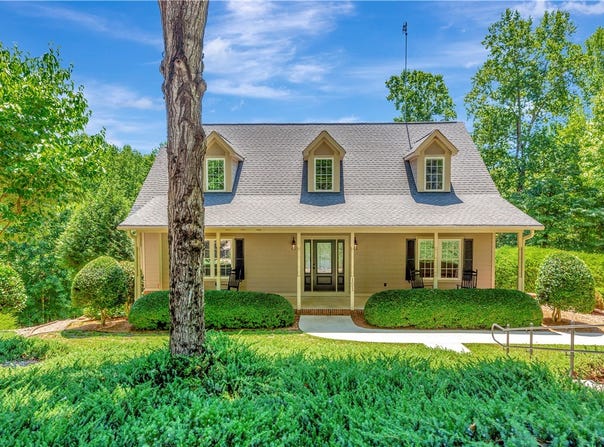 121 Woods Drive, West Union, SC 29696 House for Sale - realestate.com.au