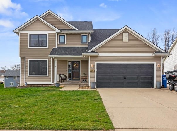 3025 Hart Avenue, Des Moines, IA 50320 House for Sale - realestate.com.au