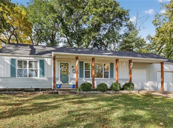 6420 Ballentine Street, Shawnee, KS 66203 House for Sale - realestate ...