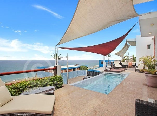 Custom ranch style oceanfront pool home with 180 degree views! Manta ...