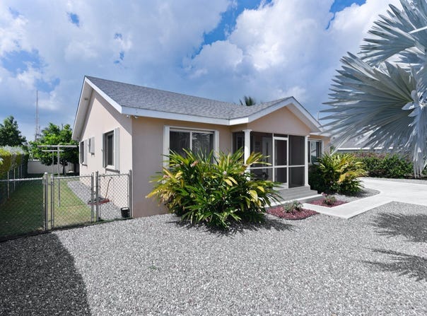 7PP3+CRP, Eldon St, North Sound Estates, Cayman Islands, Newlands ...