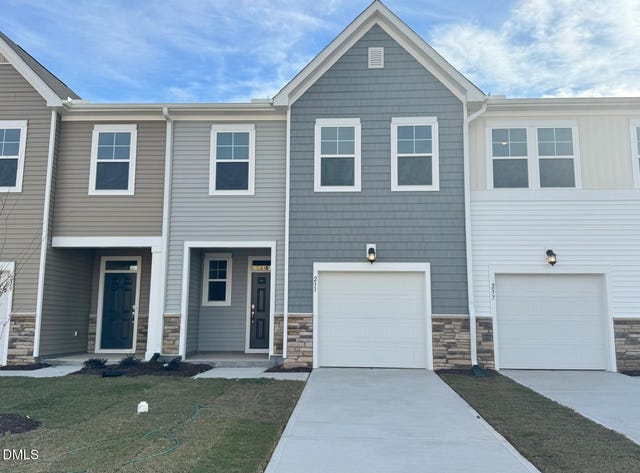 233 Lily Patch Lane, Smithfield, NC 27577 Townhouse for Rent ...