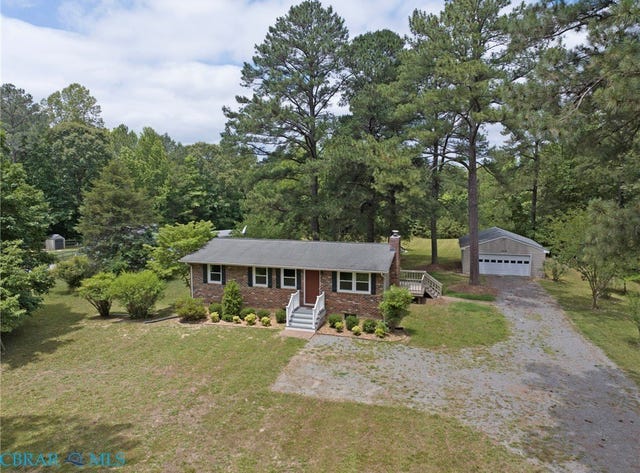 1218 Cheaneys Bridge Road, Dunnsville, VA 22454 House for Sale ...