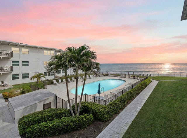 4410 Jimmy Buffett Mem Highway, Vero Beach, FL 32963 Apartment for Sale ...