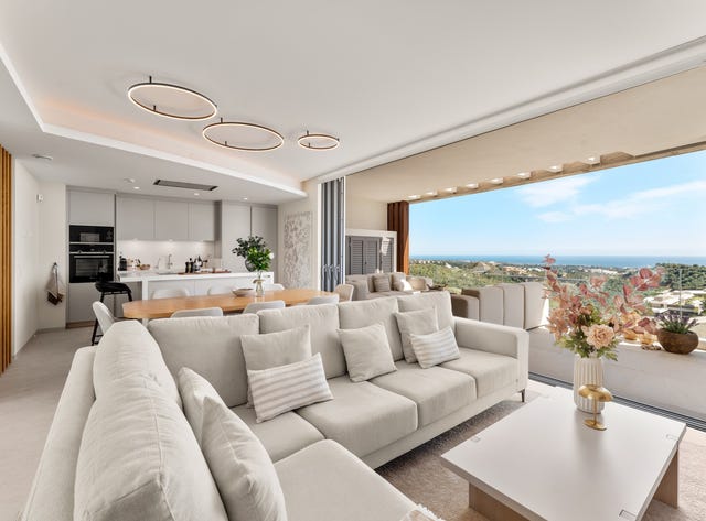 Contemporary Duplex Penthouse with Panoramic Sea Views in Real de la ...