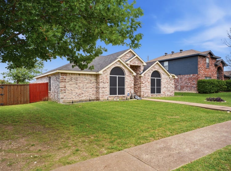 1531 Rebecca Lane, Lancaster, TX 75134 House for Sale - realestate.com.au