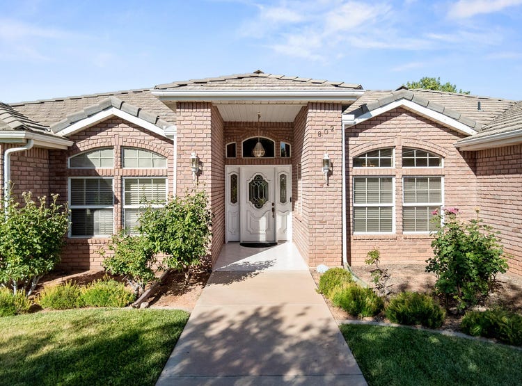 802 N Dusk Dr, St George, UT 84770 House for Sale - realestate.com.au