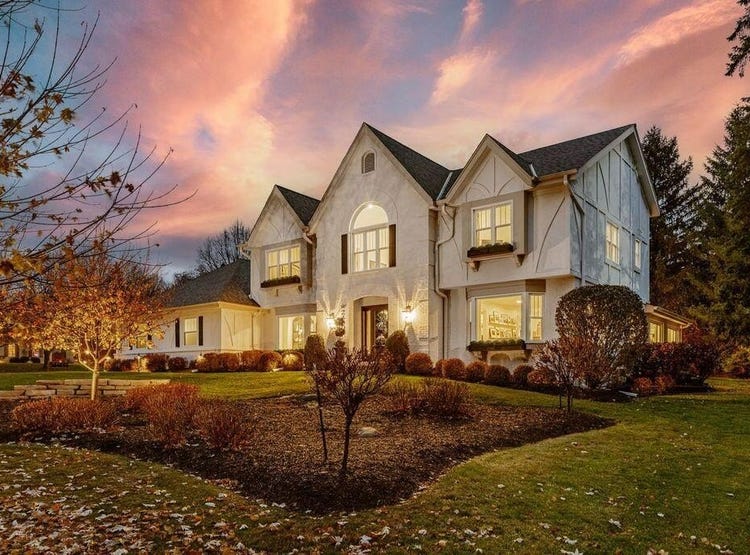 2490 Buckingham Pl, Brookfield, WI 53045 House for Sale - realestate.com.au