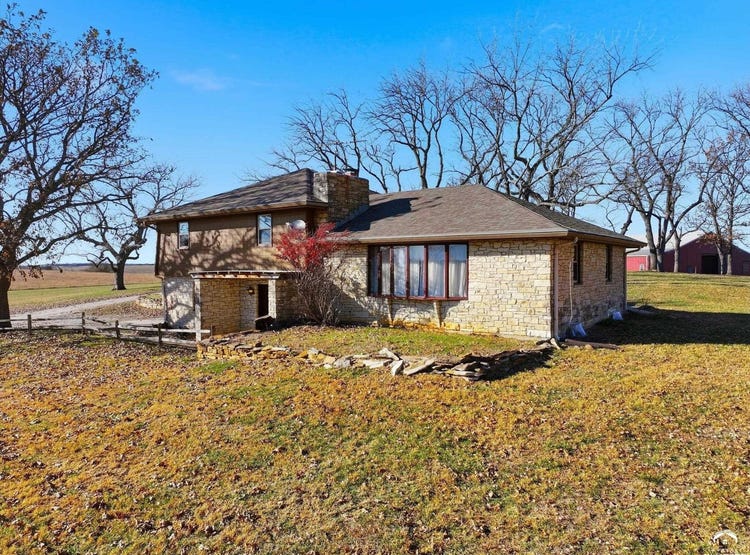 144 N 1150 Road, Berryton, KS 66409 House for Sale - realestate.com.au