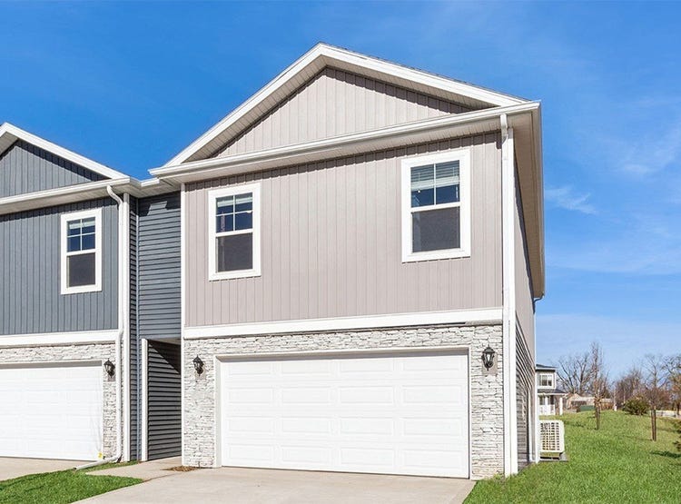 1047 DAISY LN, WAUKEE, IA 50263 Townhouse for Sale - realestate.com.au