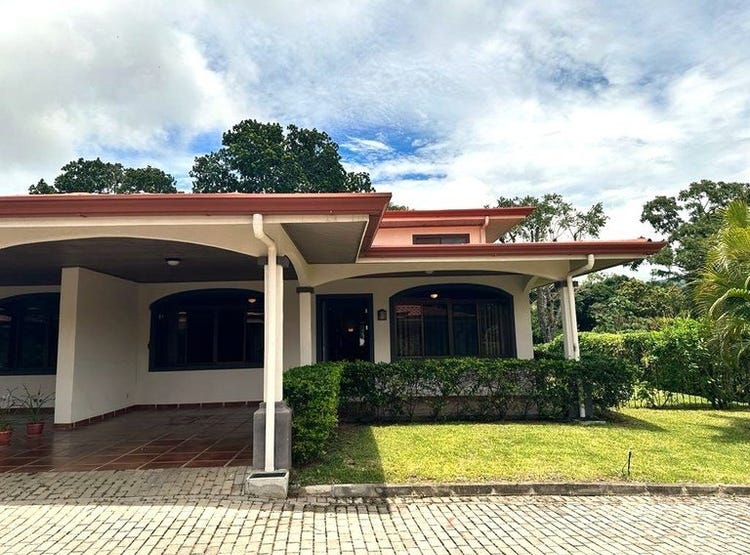 Sabana Larga, Alajuela Province, Address available on request House for ...