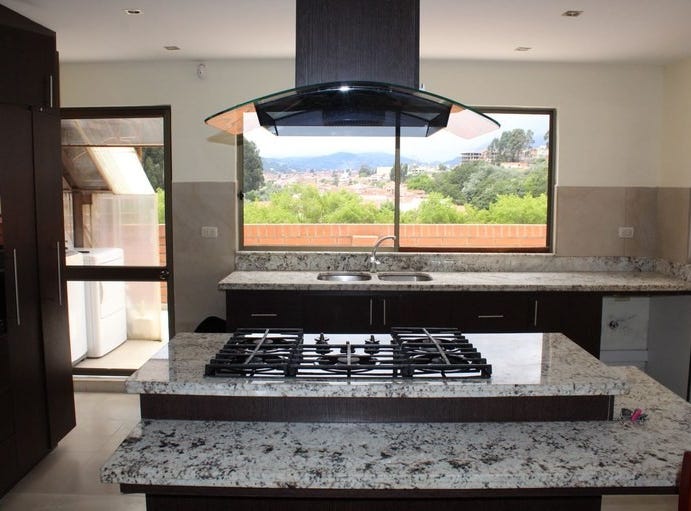HUGE PENTHOUSE NEAR MONAY SHOPPING... HAS 5 TERRACES!!!Monay, Rio Sol ...