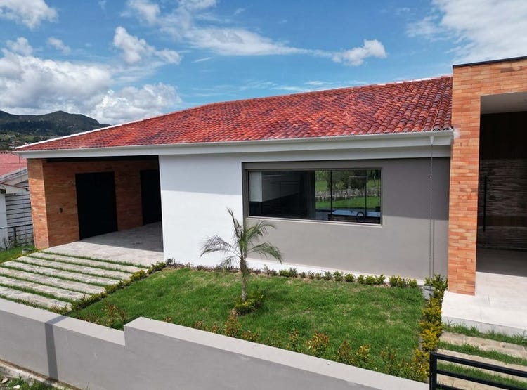 VERY SPECIAL 3.791, 34 SQ. FT HOME ON A 8.128, 89 LOT IN THE BEAUTIFUL ...