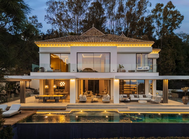 Elevated Frontline Golf Villa with Refined Design in El Herrojo ...