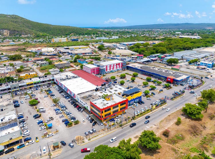 X474+C6W, Braeton Pkwy, Portmore, Jamaica, Portmore Pines, St ...