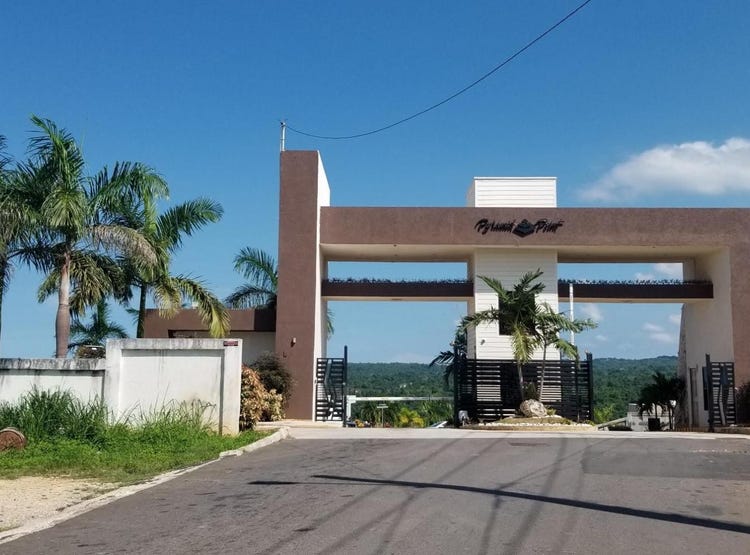 PYRAMID POINT St. Ann Ocho Rios, Ocho Rios, Saint Ann, Ocho Rios, St ...