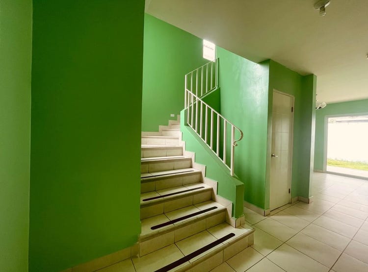 Ciudad Montelimar, Versalles Oeste, calle Sarari, Casa No. H-55, Panamá ...