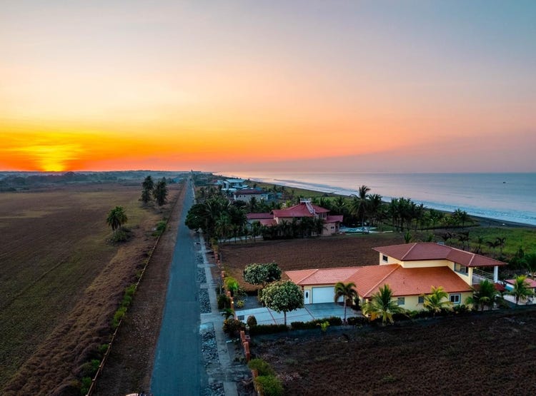 CHIRIQUÍ, ALANJE, GUARUMAL, PLAYA LA BARQUETA, Alanje, Chiriqui House ...