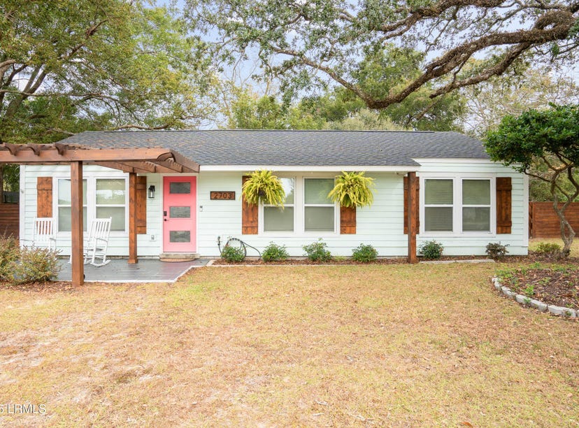 2703 Jones Avenue, Beaufort, SC 29902 House for Sale - realestate.com.au