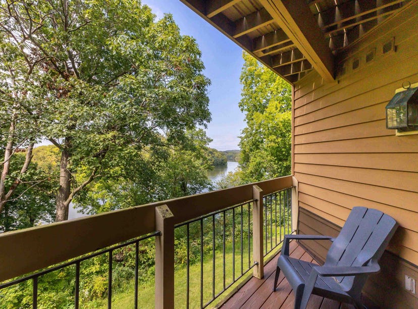 A17 Long Bay Point, GALENA, IL 61036 Apartment for Sale - RealEstate KH