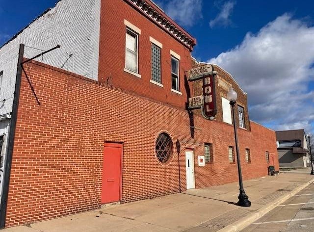 218 W. Main St, Beardstown, IL 62618 Other for Sale - RealEstate KH