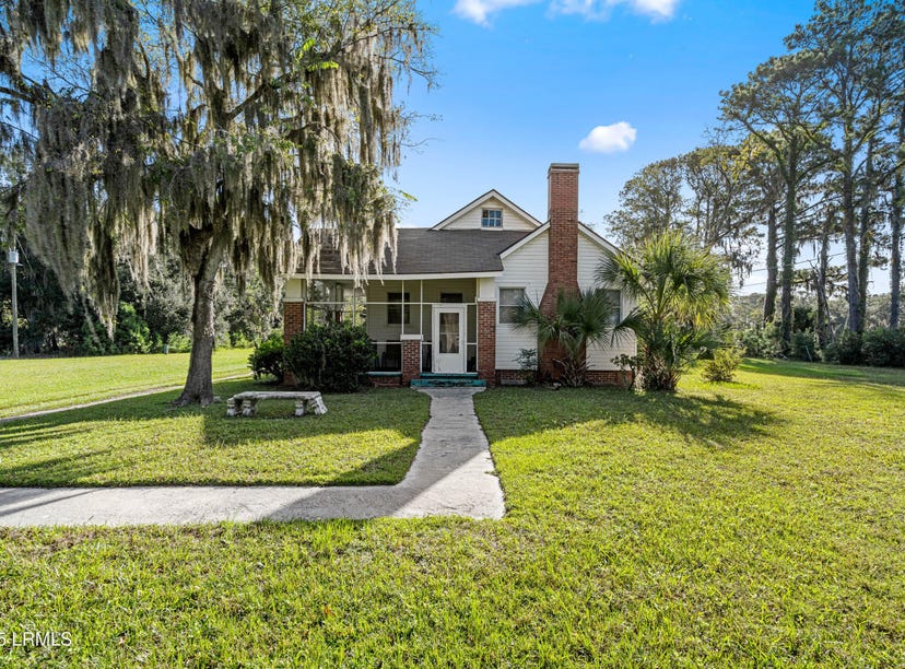 45 Dr Martin Luther King Jr, St. Helena Island, SC 29920 House for Sale ...