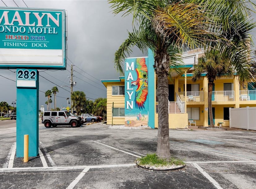 282 TREASURE ISLAND CAUSEWAY, TREASURE ISLAND, FL 33706 House for Sale ...