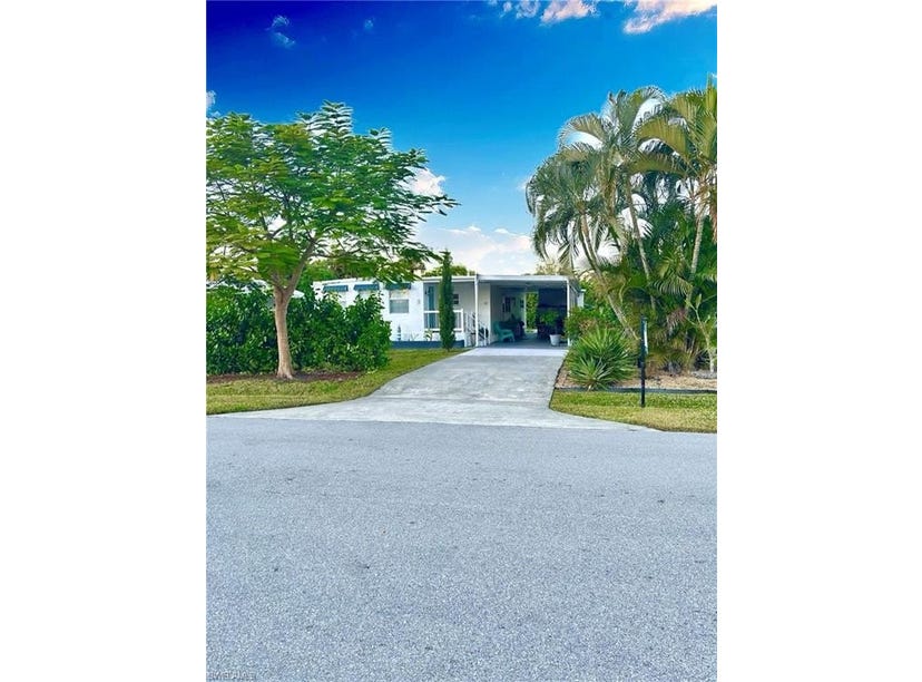 33 Henderson Dr, NAPLES, FL 34114 House for Sale - RealEstate KH