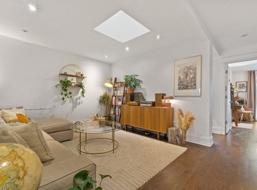 4267 Rue Ontario E., Montréal (Mercier/Hochelaga-Maisonneuve), Québec ...