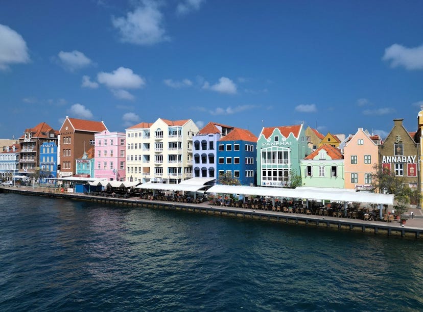 Punda - Nicely renovated apartment with ocean views at Handelskade ...