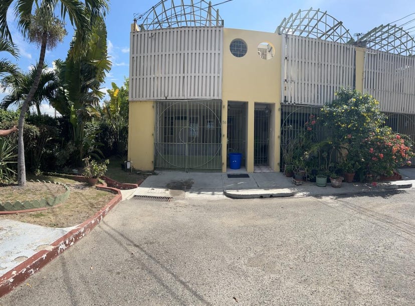 HOPE ROAD Kingston & St. Andrew Kingston 6, Kingston 6, Kingston ...