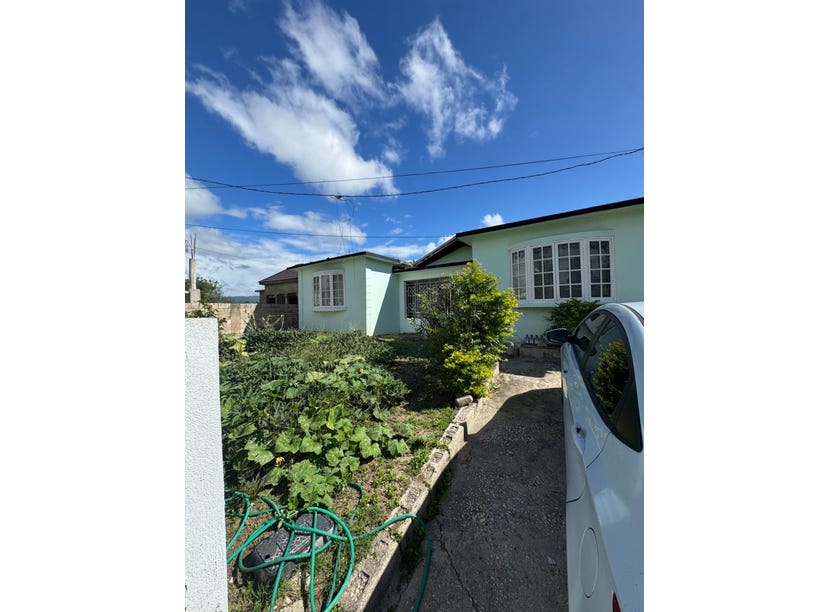 70 CLAYTON CRESCENT, Spanish Town, Saint Catherine Parish House for ...