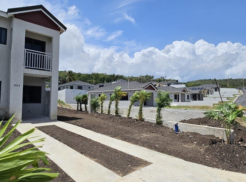 CALABASH DRIVE SAVANNAH A, Runaway Bay, St. Ann Parish House for Rent ...