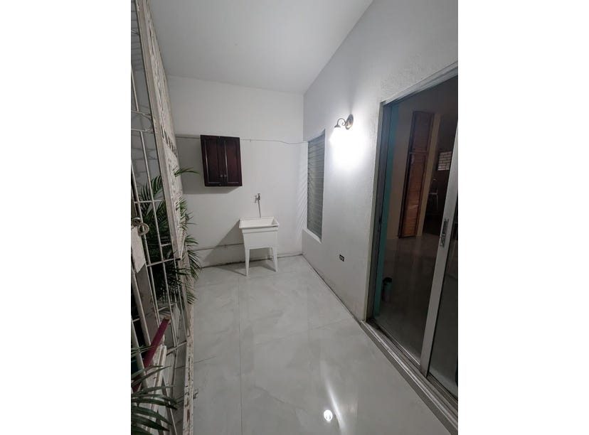 96B OLD HOPE ROAD KGN 6 ST AN unit: 8, Kingston 6, St. Andrew Parish ...