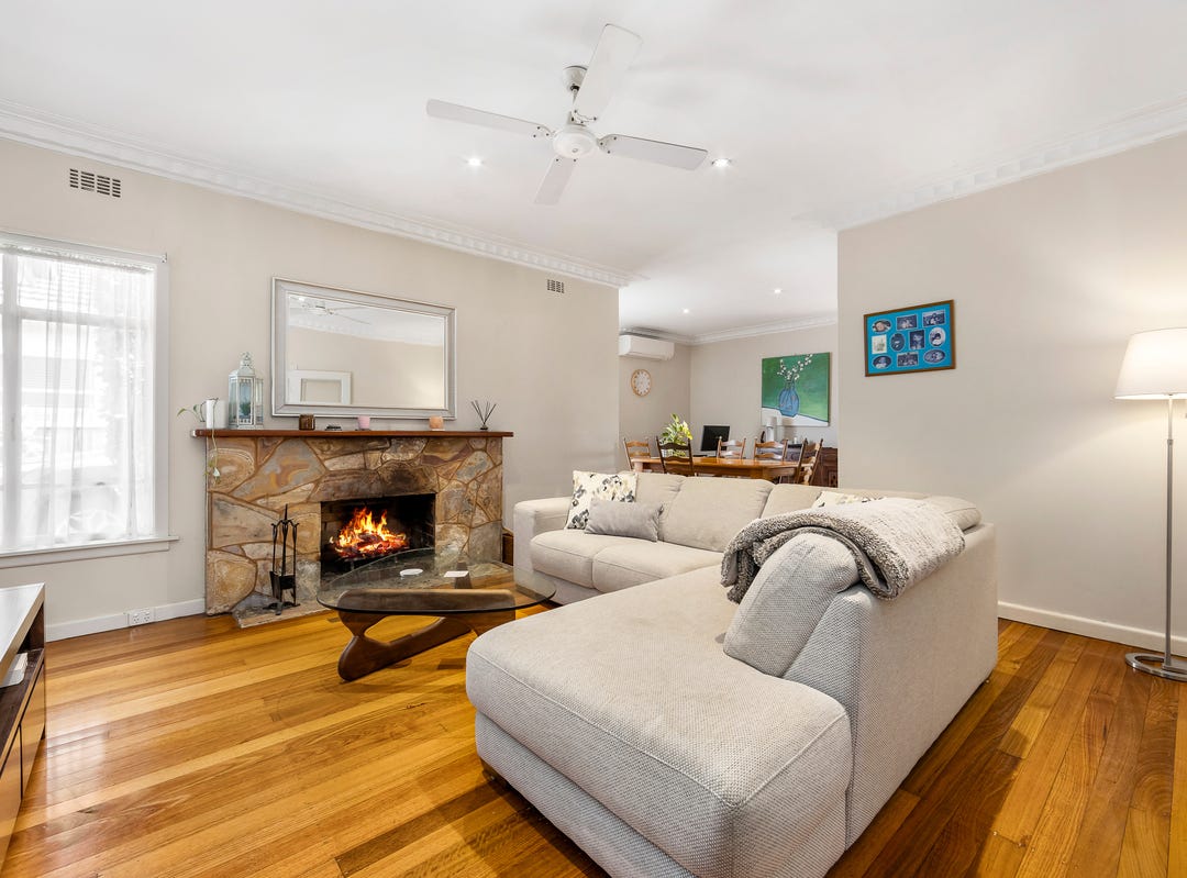 15 Douglas Street, Ashwood, Vic 3147 House for Sale - RealEstate KH