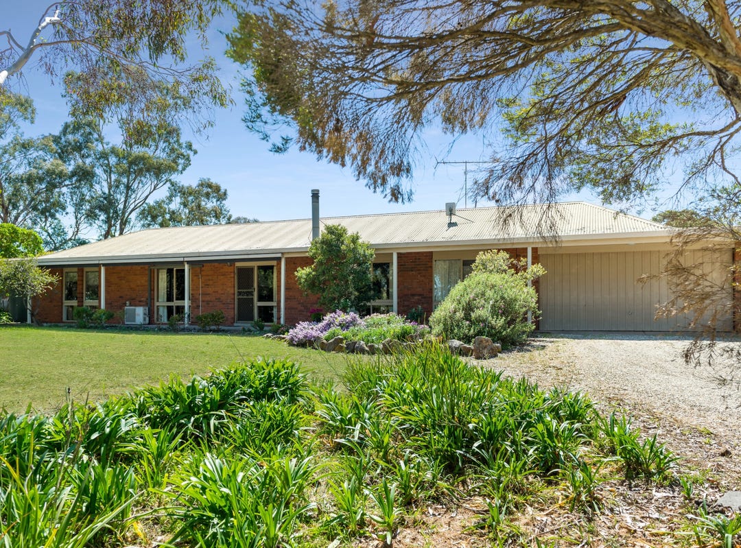 10 Kimberly Drive, Broadford, Vic 3658 House for Sale - realtor.com