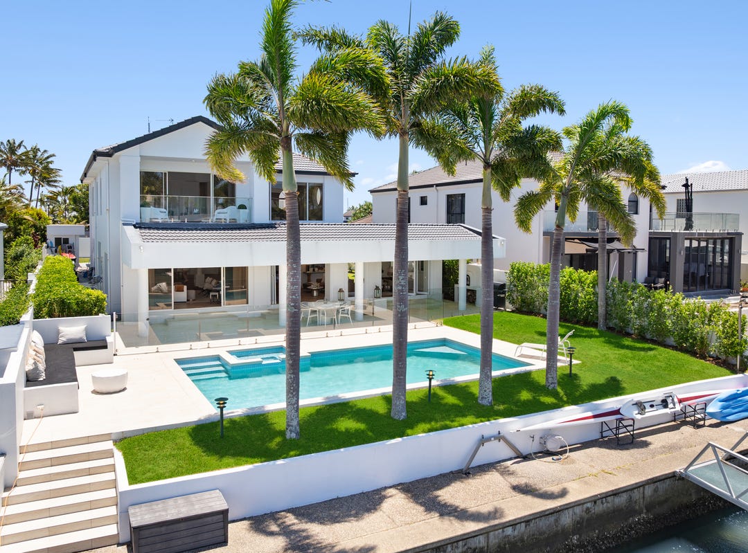 15 The Sovereign Mile, Sovereign Islands, Qld 4216 House for Sale ...