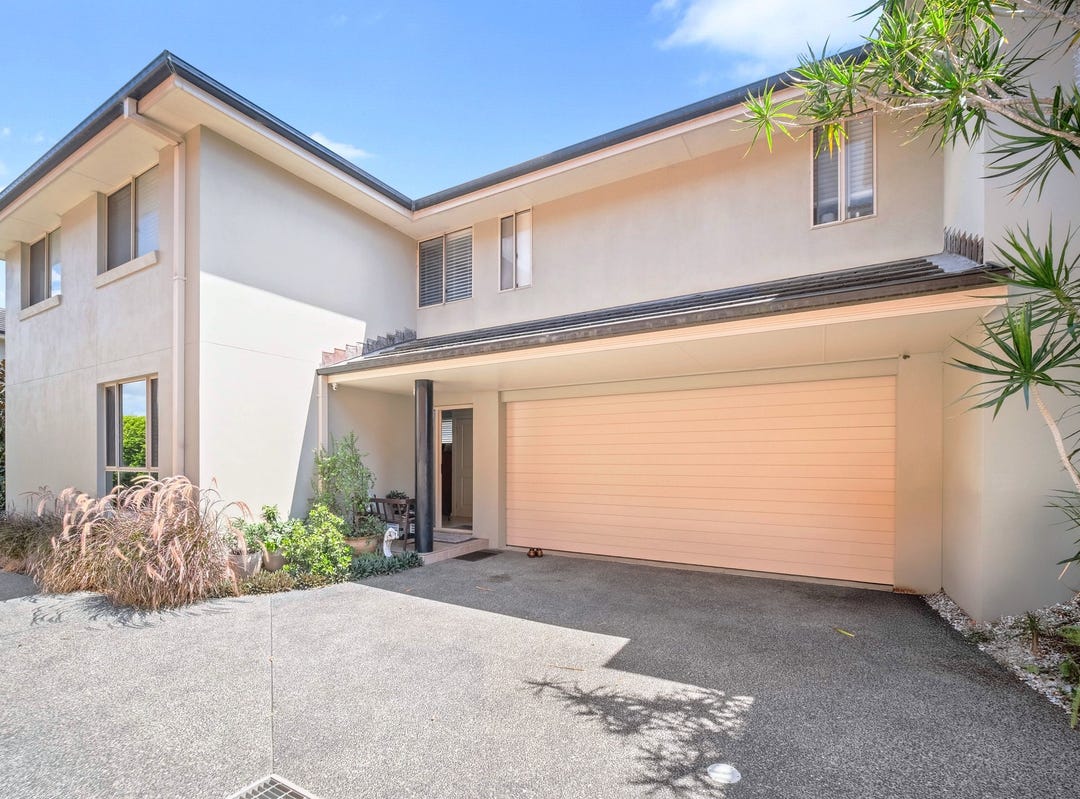 2/50 Wharf Street, Tuncurry, NSW 2428 Townhouse for Sale - realtor.com