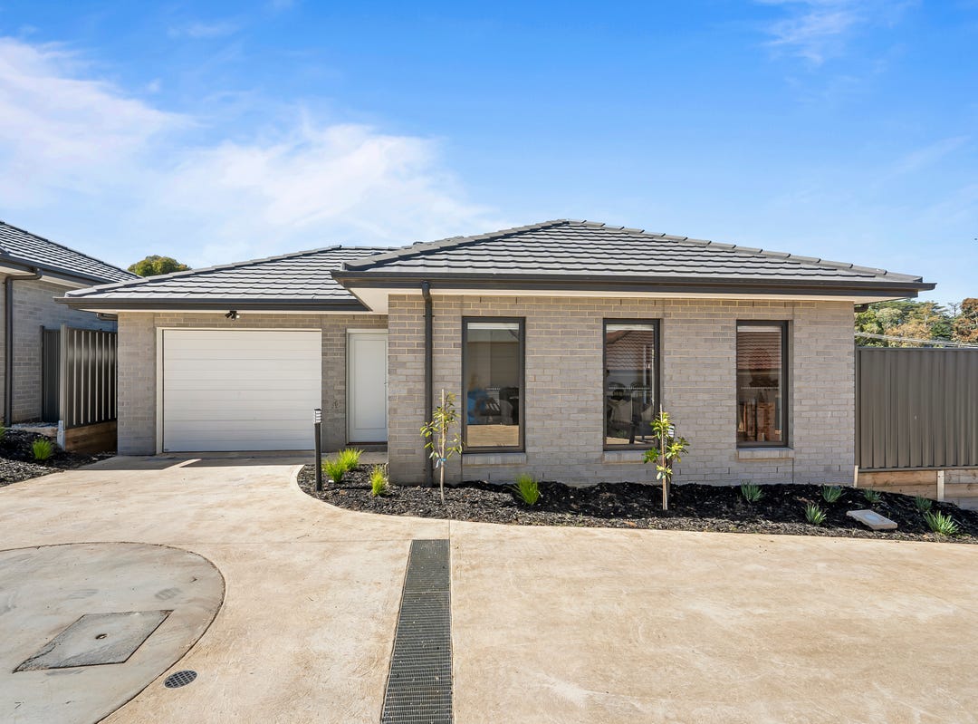 2/56 George Street, Kilmore, Vic 3764 Unit for Sale - realtor.com