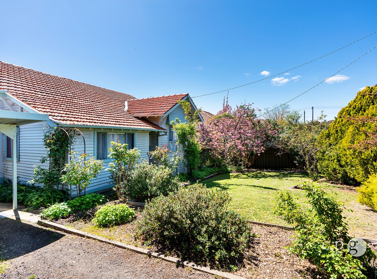 9 North Street, Castlemaine, Vic 3450 House for Sale - RealEstate KH