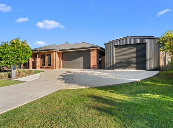 3 Pineapple Place, Glass House Mountains, Qld 4518