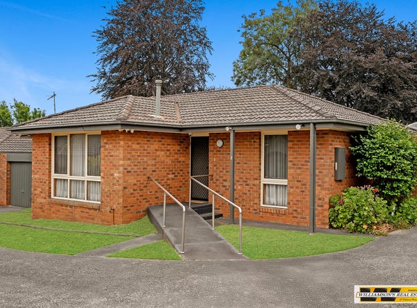 2/11 Bowen Street, Warragul, Vic 3820 House for Sale - realtor.com