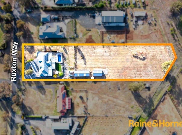 31 Ruxton Way, Hopetoun Park, Vic 3340 House for Sale - realtor.com